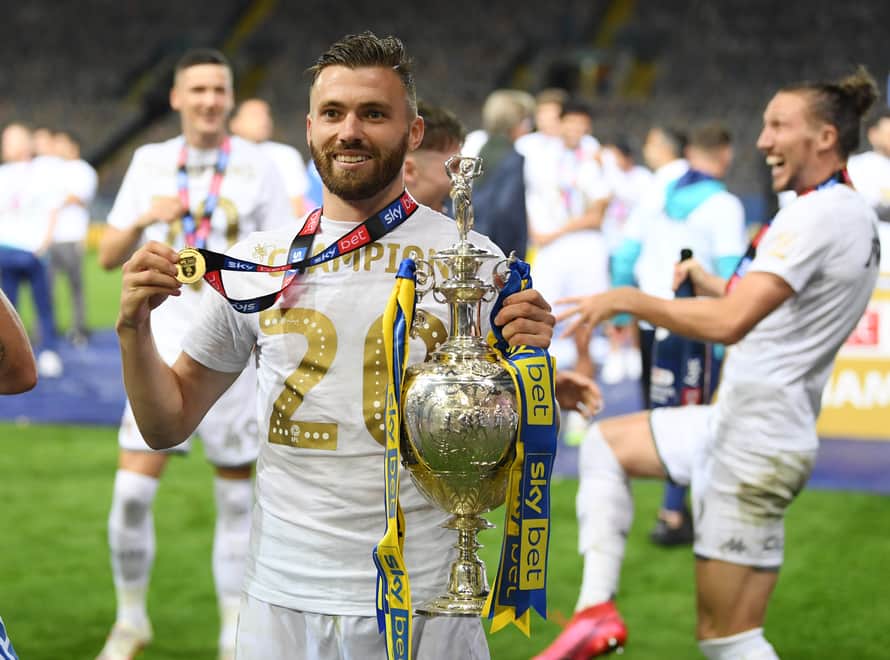 Leeds United star and Northern Ireland hero Stuart Dallas announces his ...